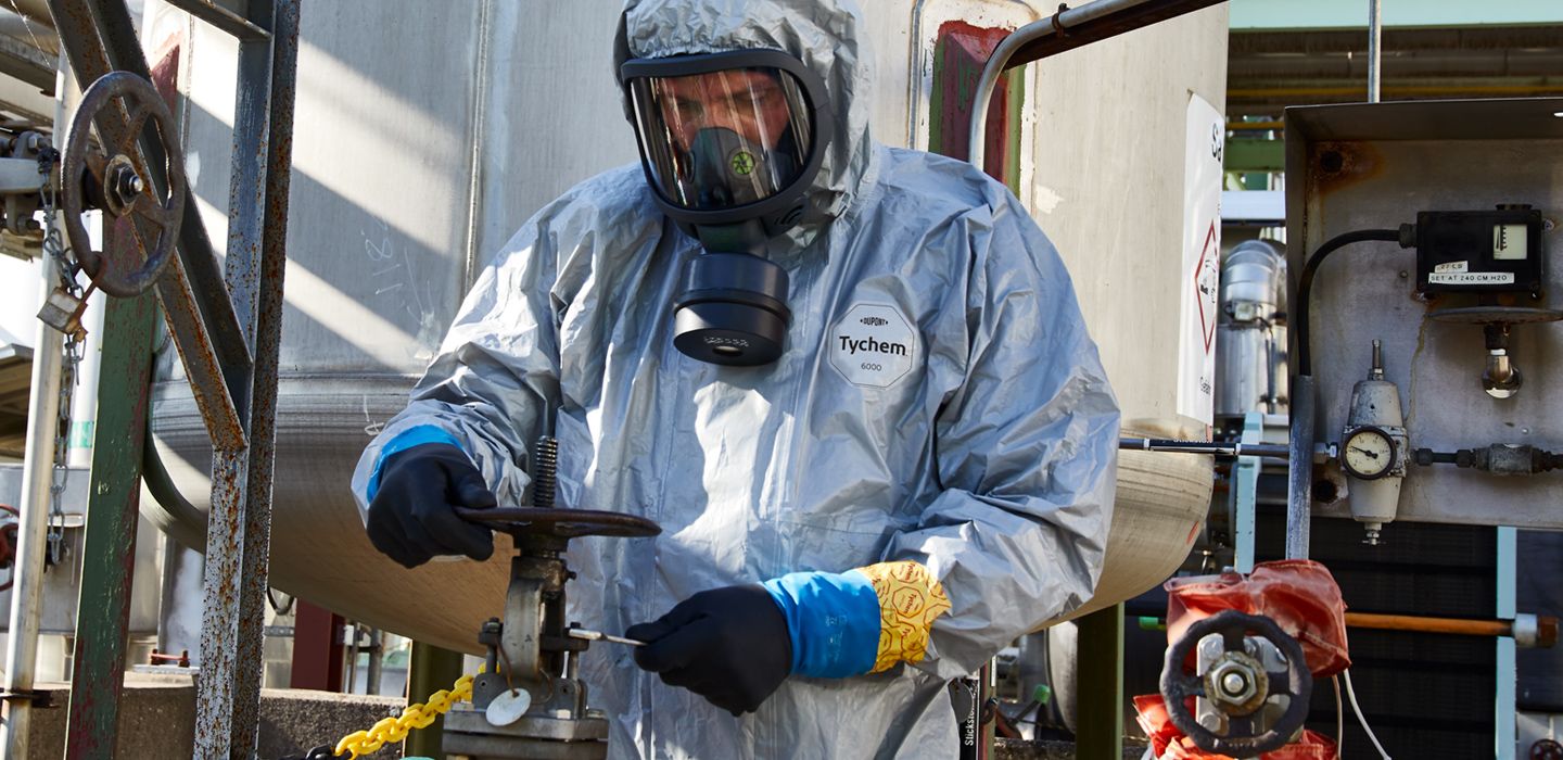 Tychem® Suits | DuPont™ Tychem® | DuPont Protective Apparel
